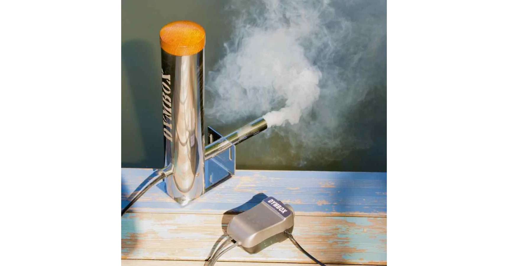 Smoke generator for home smoking